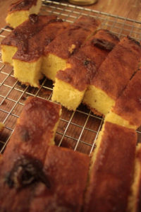 Biscuit gluten free moelleux nappé de confiture, de Felder et Lesecq ...